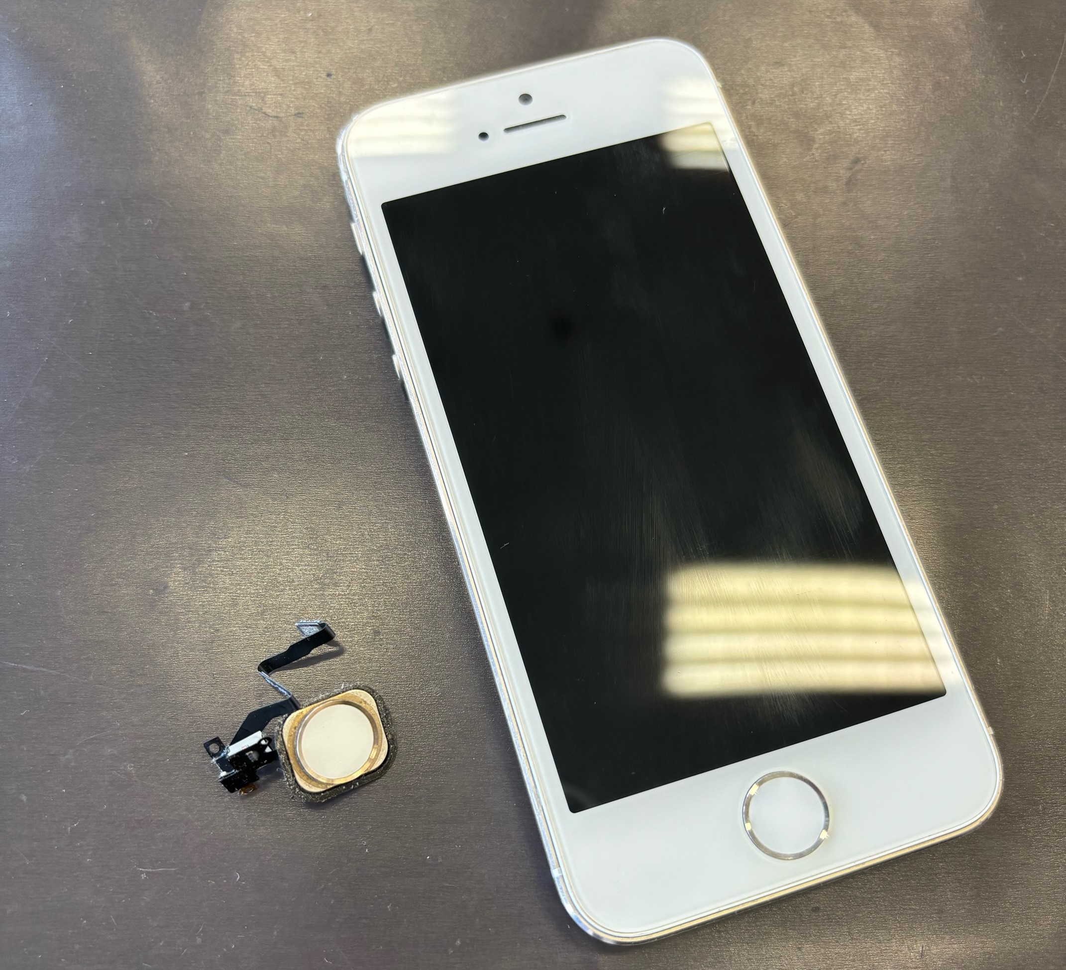 iPhone5s/ホームボタン修理 | iPhone修理・iPad修理 スマートクール イオンモール各務原インター店・イオンモール扶桑店